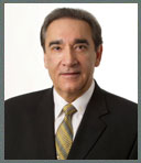 Lange Eye Institute for cataract surgery. | Villagers lookikng for the ...